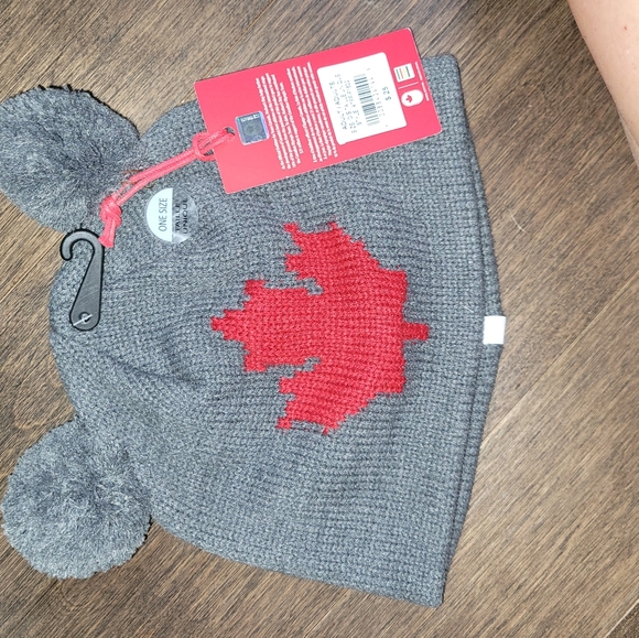 Other | Canada Toque | Poshmark